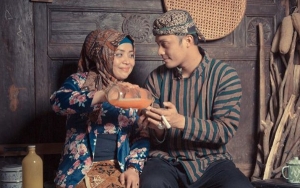 Muzdalifah Lebaran Bareng Suami Baru, Netter : Kayak Tante Sama Keponakan