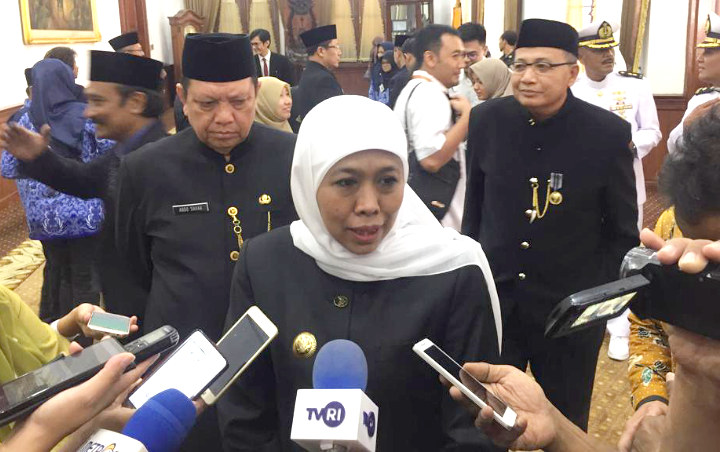 Tunjukkan Persaudaraan, Gubernur Jatim Khofifah Buka Rakernas IWAPI ...